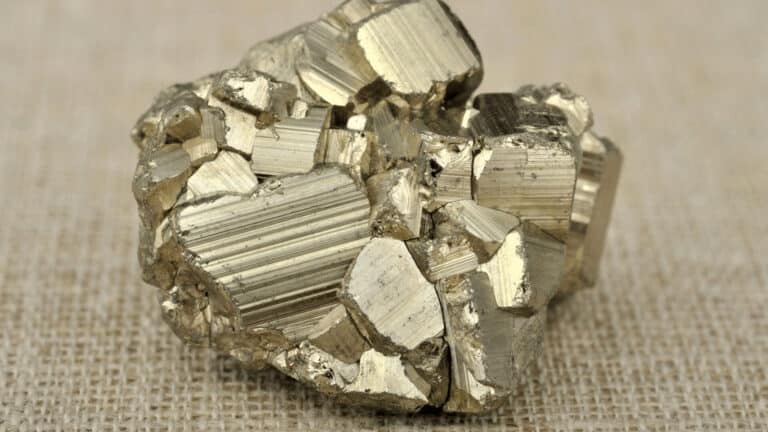 How to Clean Pyrite Crystal with 4 Unique Ways